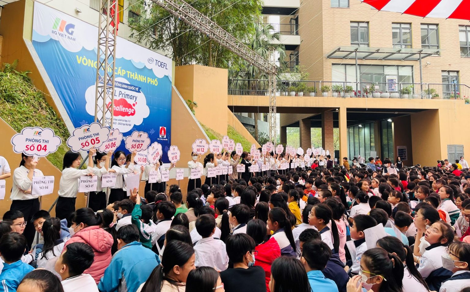 Học sinh Tiểu học